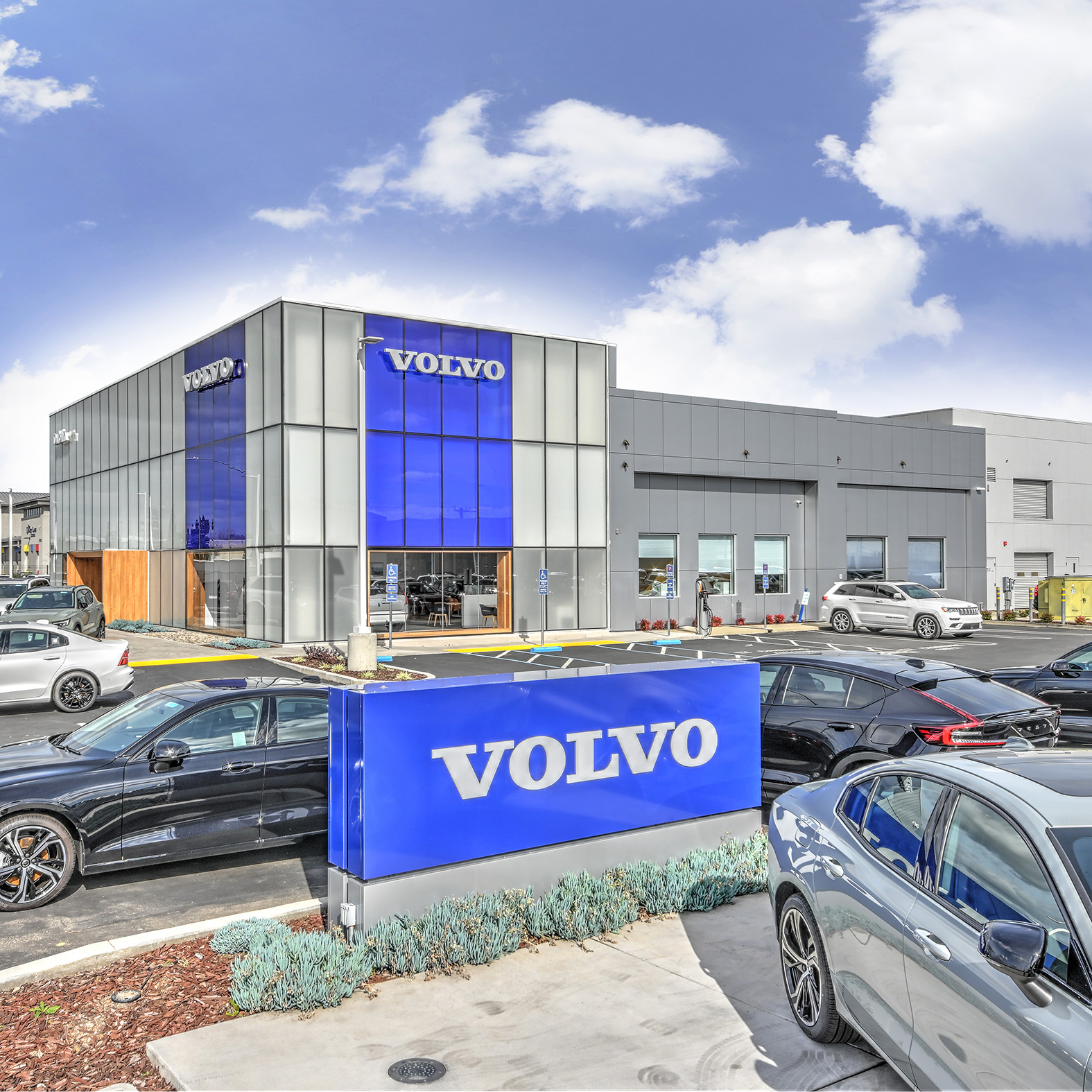 Volvo – Dublin, CA - FCGA Architecture